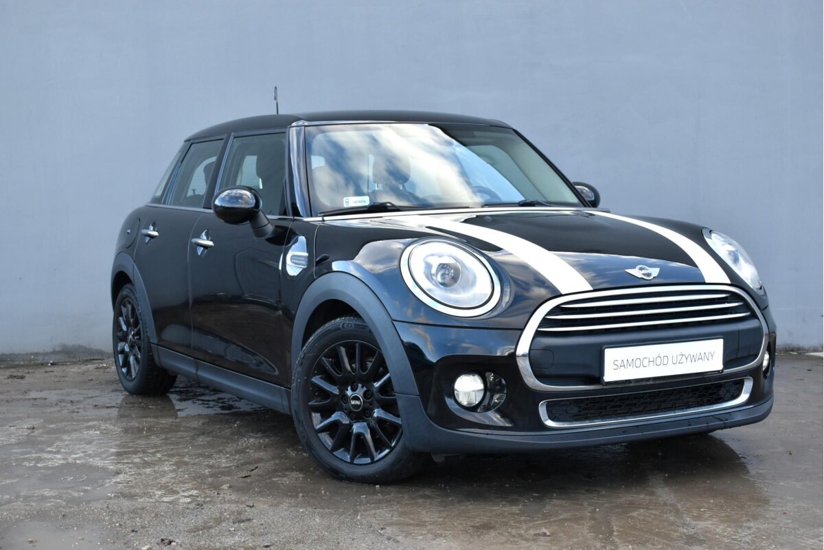 Używany MINI One '2017 Benzyna 102KM Aut. | Bawaria Motors Gdańsk ...